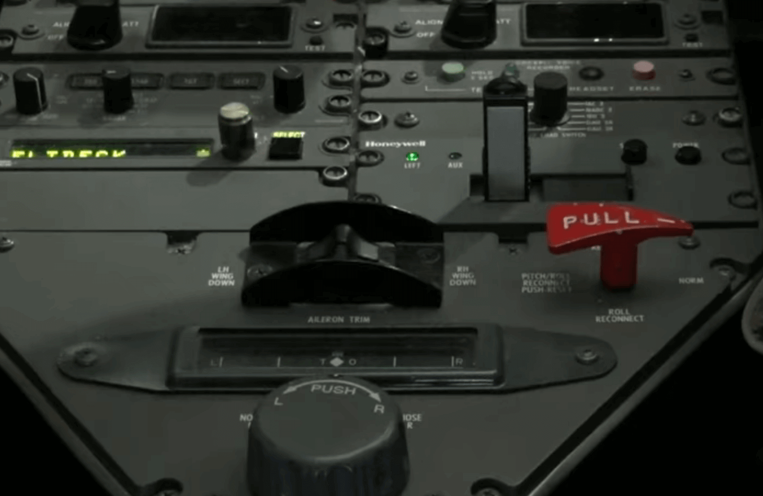 Airplanes Boing 747-400 and Airbus A320 still use 3.5 inch Floppy disks ...